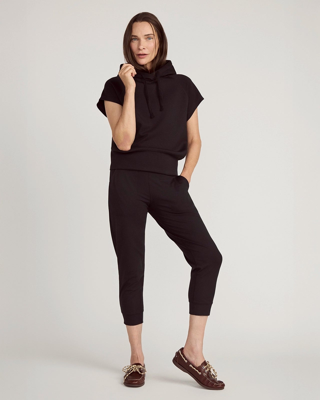 The Soft Stretch GRS Certified Recycled Poly Capri - Black | Mondetta